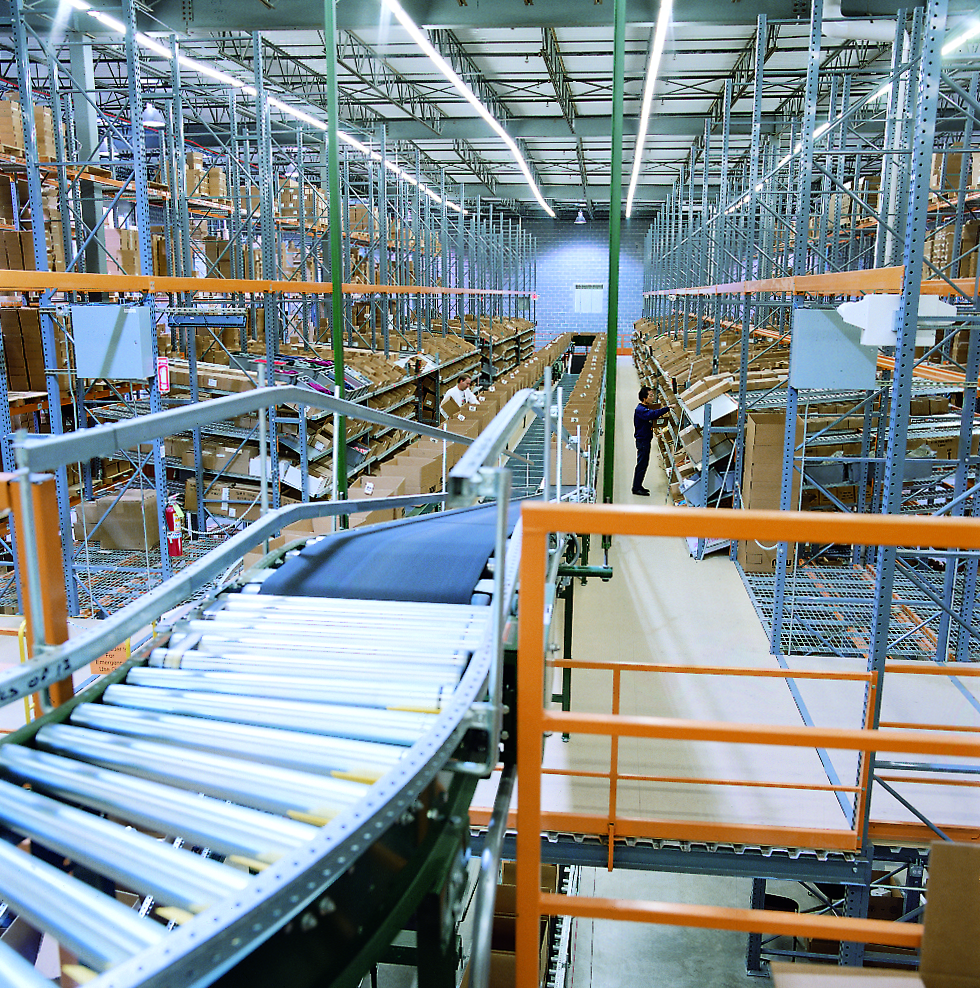 Automated Pallet Racking System with Conveyors - Steel King