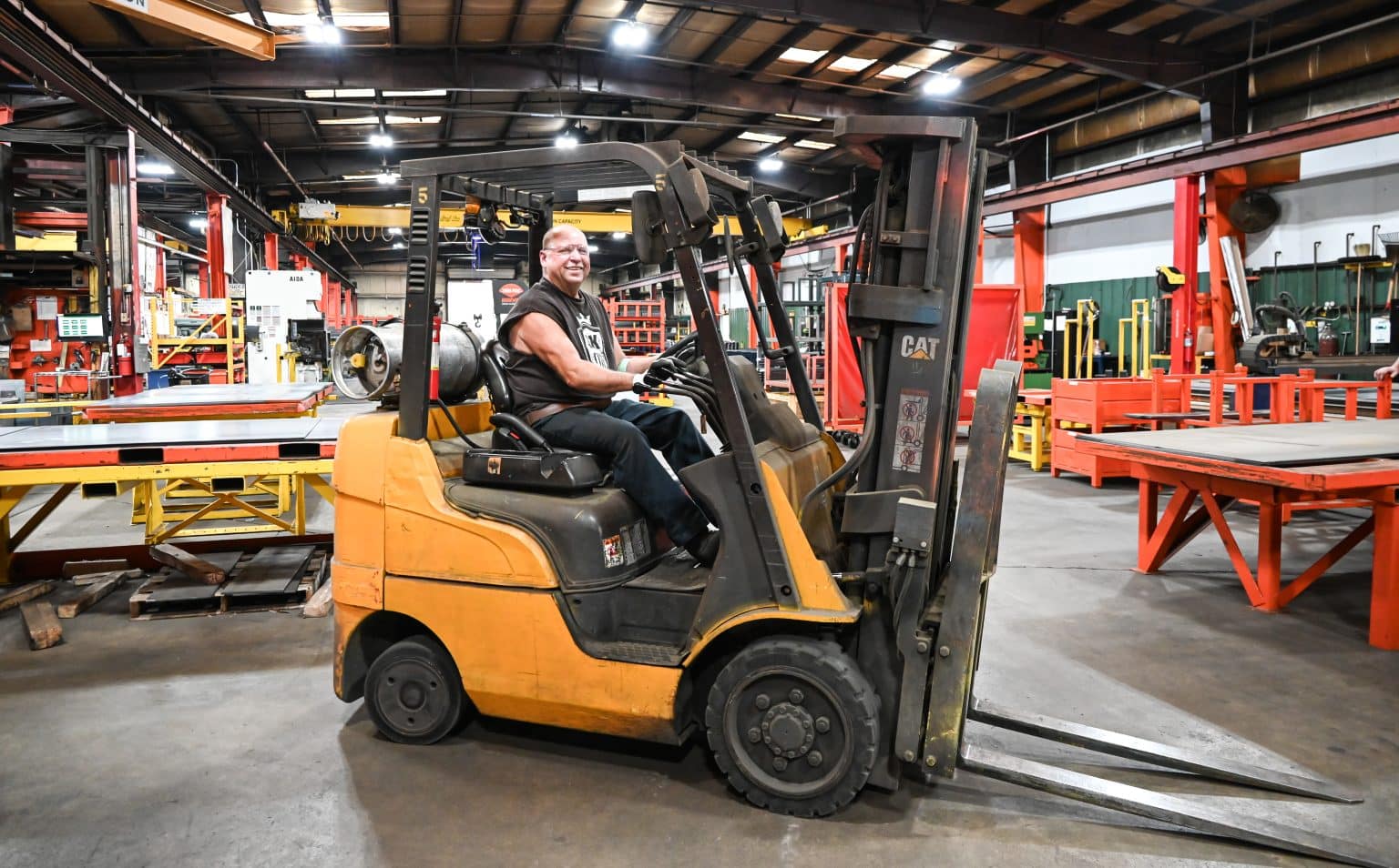10 Signs to Update Your Warehouse Racking System | Steel King